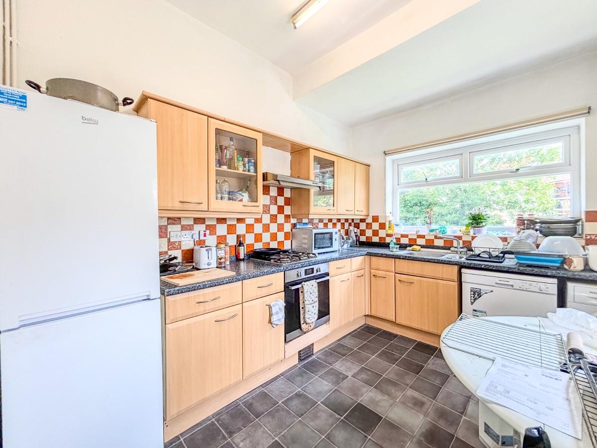 5 bedroom house for rent Gloucester Road Bristol, BS7 8UG | UniHomes