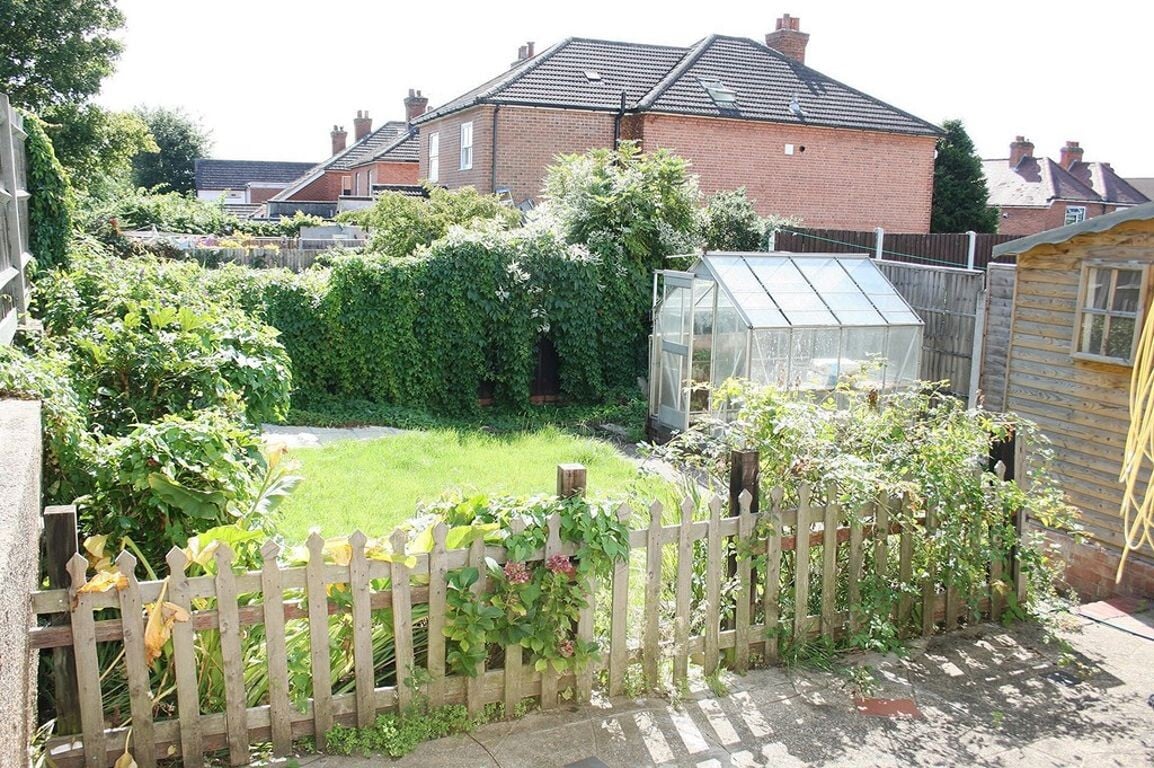 5 bedroom house for rent New Cross Road, Surrey, GU2 9NS | UniHomes