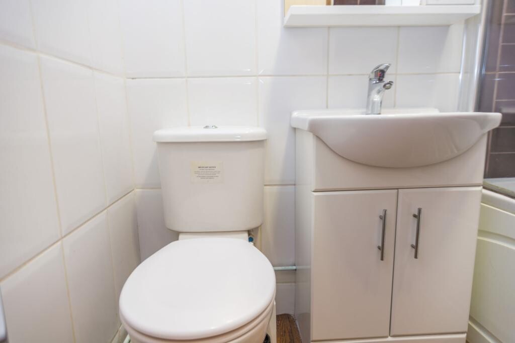 2 bedroom apartment for rent 44-48 Bath Street, Leamington Spa, CV31 ...