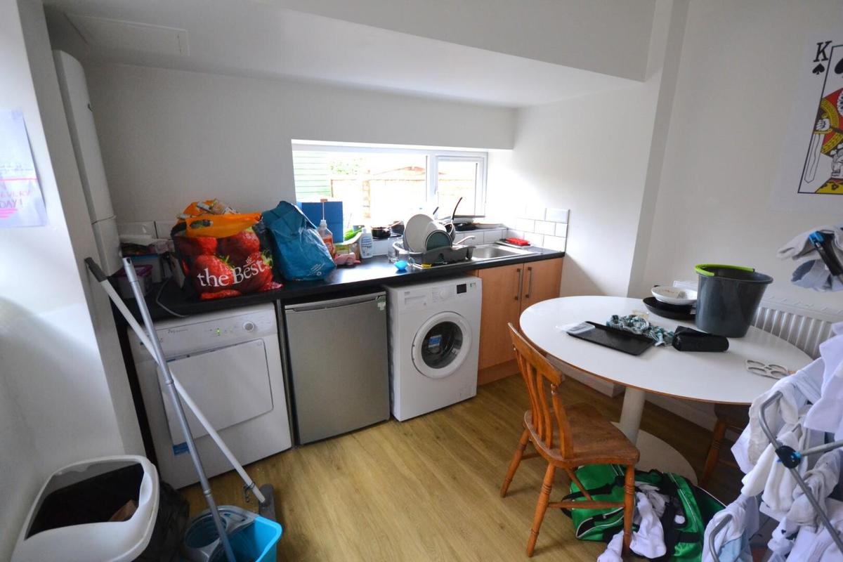 6 bedroom house for rent Monks Road, Exeter, EX4 7AY | UniHomes