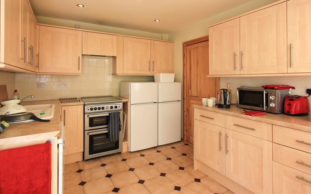 4 bedroom house for rent North Luton Place, Cardiff, CF24 0EU | UniHomes