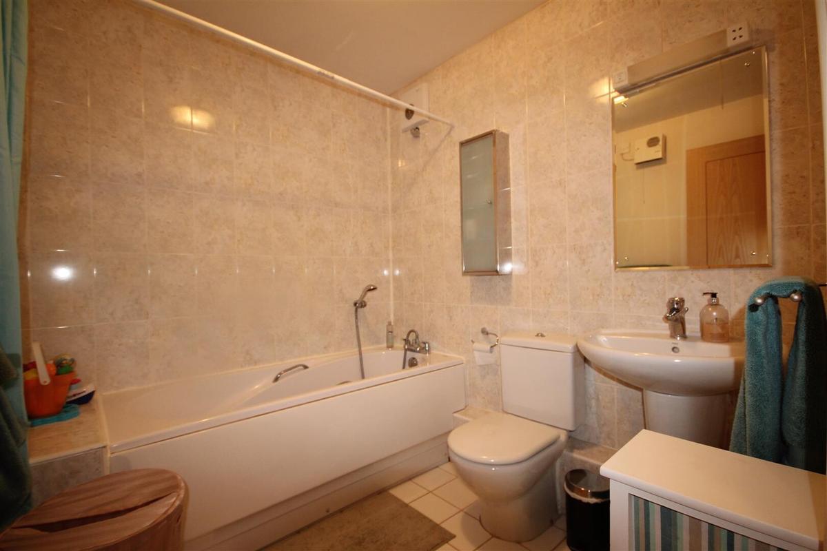 2 bedroom apartment for rent Sydenham Road, Surrey, GU1 3SF | UniHomes