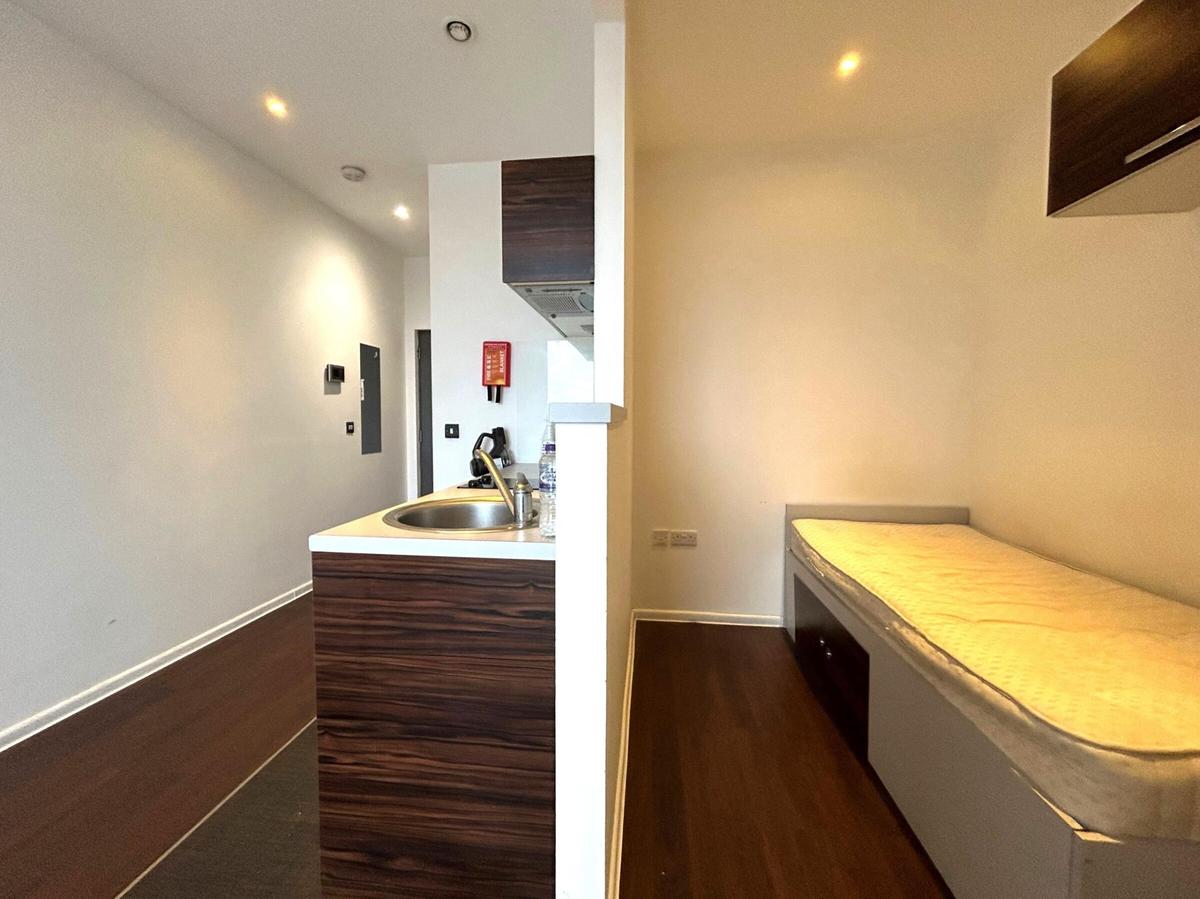 1 bedroom apartment for rent Guildford Park Road, Flat 7, Surrey, GU2 ...