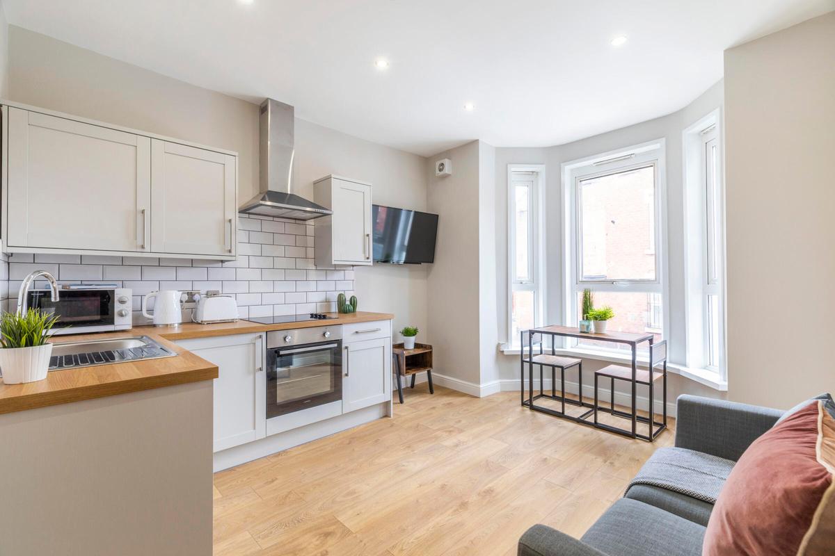 2 bedroom apartment for rent Royal Park Terrace Leeds, LS6 1EX | UniHomes