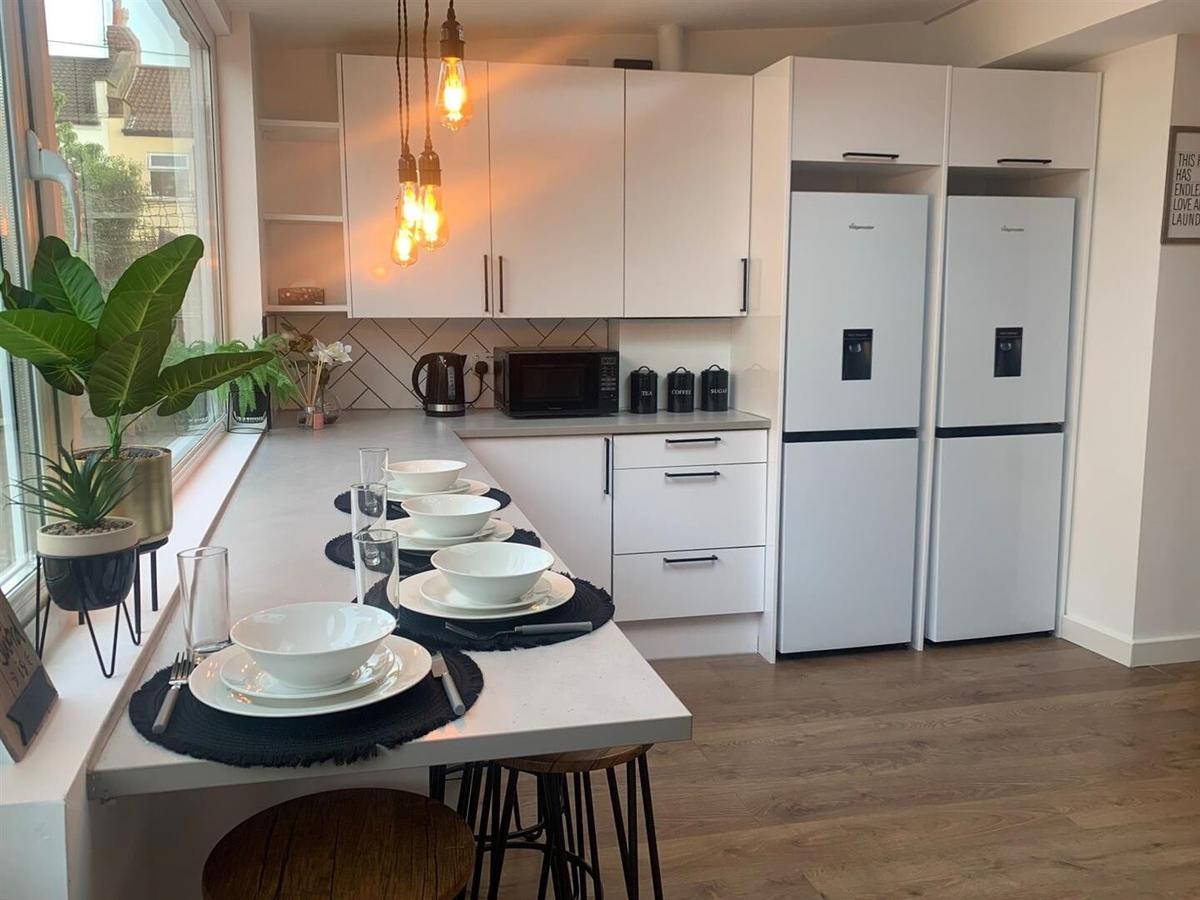 6 bedroom house for rent Oxford Street Bristol, BS5 9QQ | UniHomes