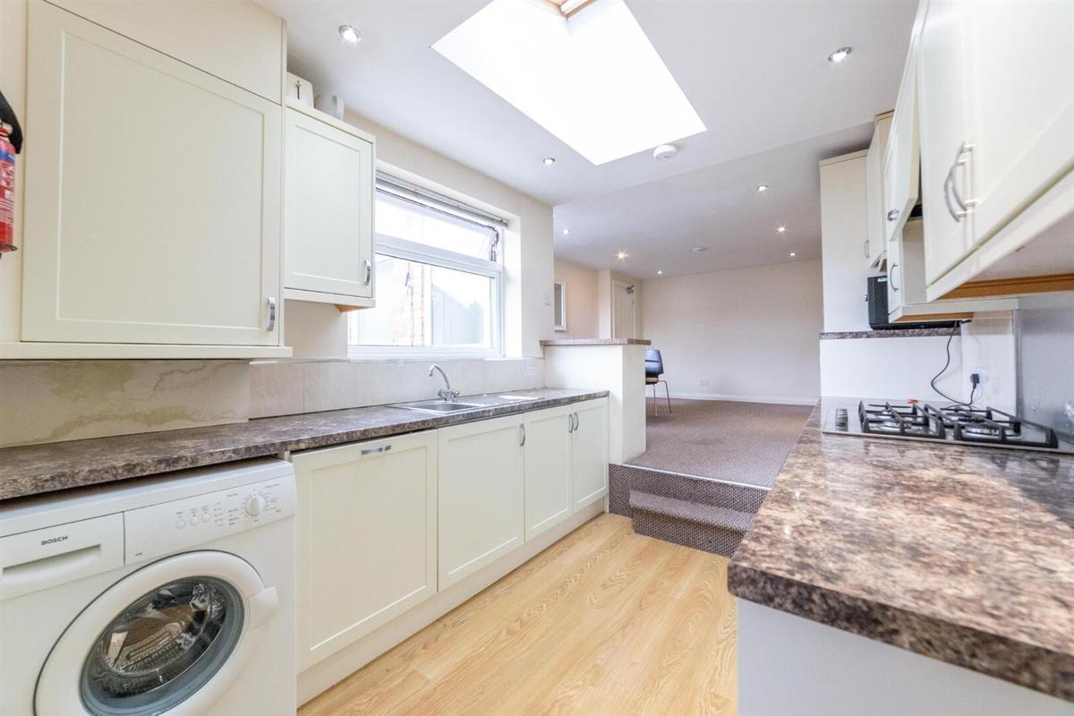 5 bedroom apartment for rent Newlands Road, Newcastle, NE2 3NT | UniHomes