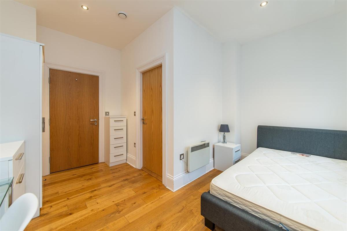3 bedroom apartment for rent Chaucer Building Newcastle, NE1 5JE | UniHomes
