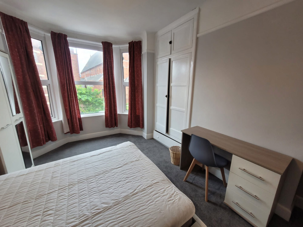 4 bedroom house for rent Somers Road, Portsmouth, PO5 4PS | UniHomes