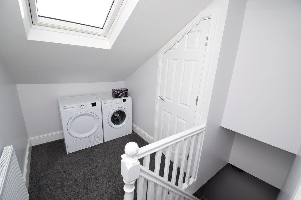 3 bedroom apartment for rent Lees Hill Street Nottingham, NG2 4JT ...