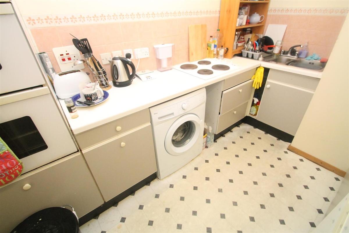 4 bedroom apartment for rent High Kingsdown Bristol, BS2 8DG | UniHomes
