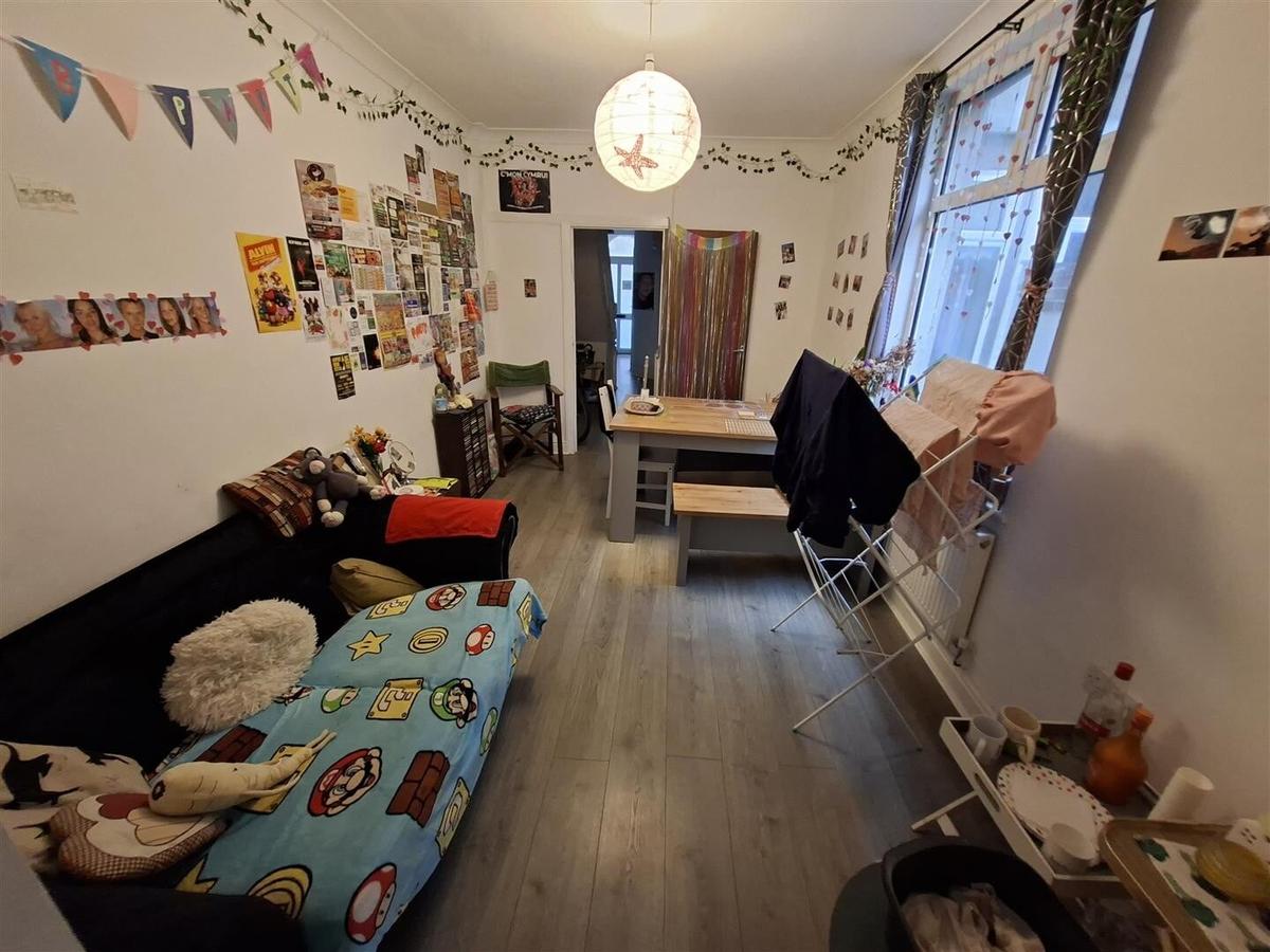 4 bedroom house for rent Heathfield Place Cardiff, CF14 3JZ | UniHomes