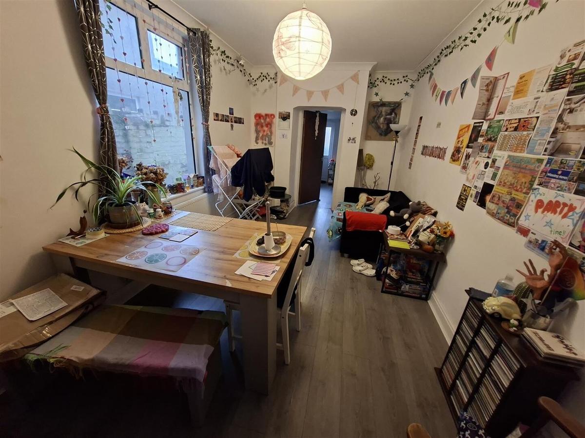 4 bedroom house for rent Heathfield Place Cardiff, CF14 3JZ | UniHomes