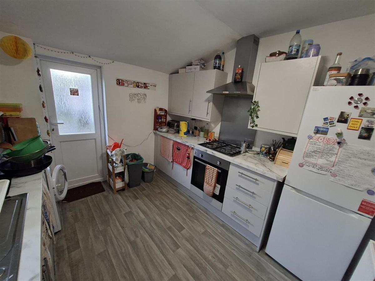 4 bedroom house for rent Heathfield Place Cardiff, CF14 3JZ | UniHomes