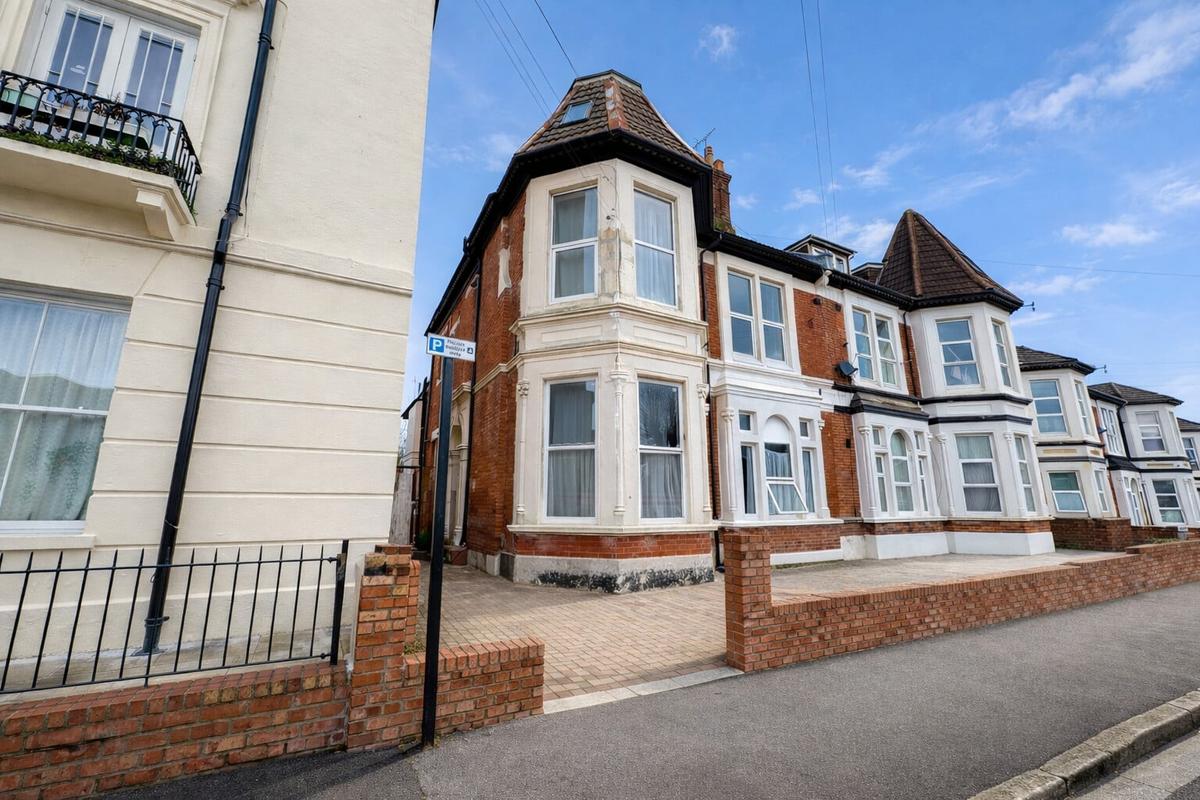 2 bedroom apartment for rent Denzil Avenue Southampton, SO14 0LJ | UniHomes