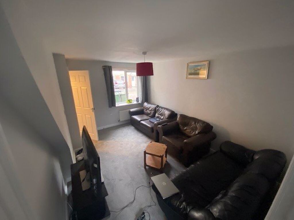 2 bedroom house for rent Goods Yard Close Loughborough, LE11 5EB | UniHomes