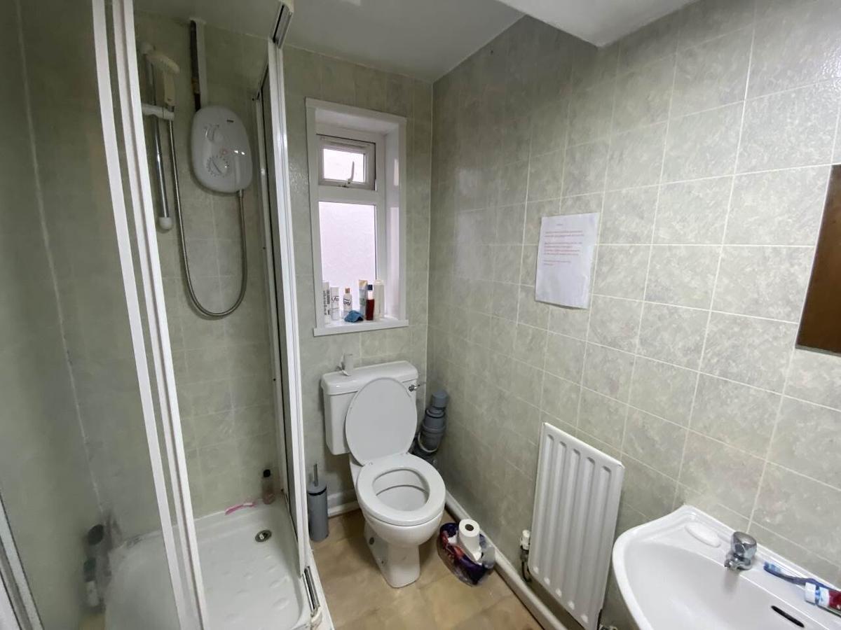 6 bedroom house for rent Woodville Road Cardiff, CF24 4DW | UniHomes