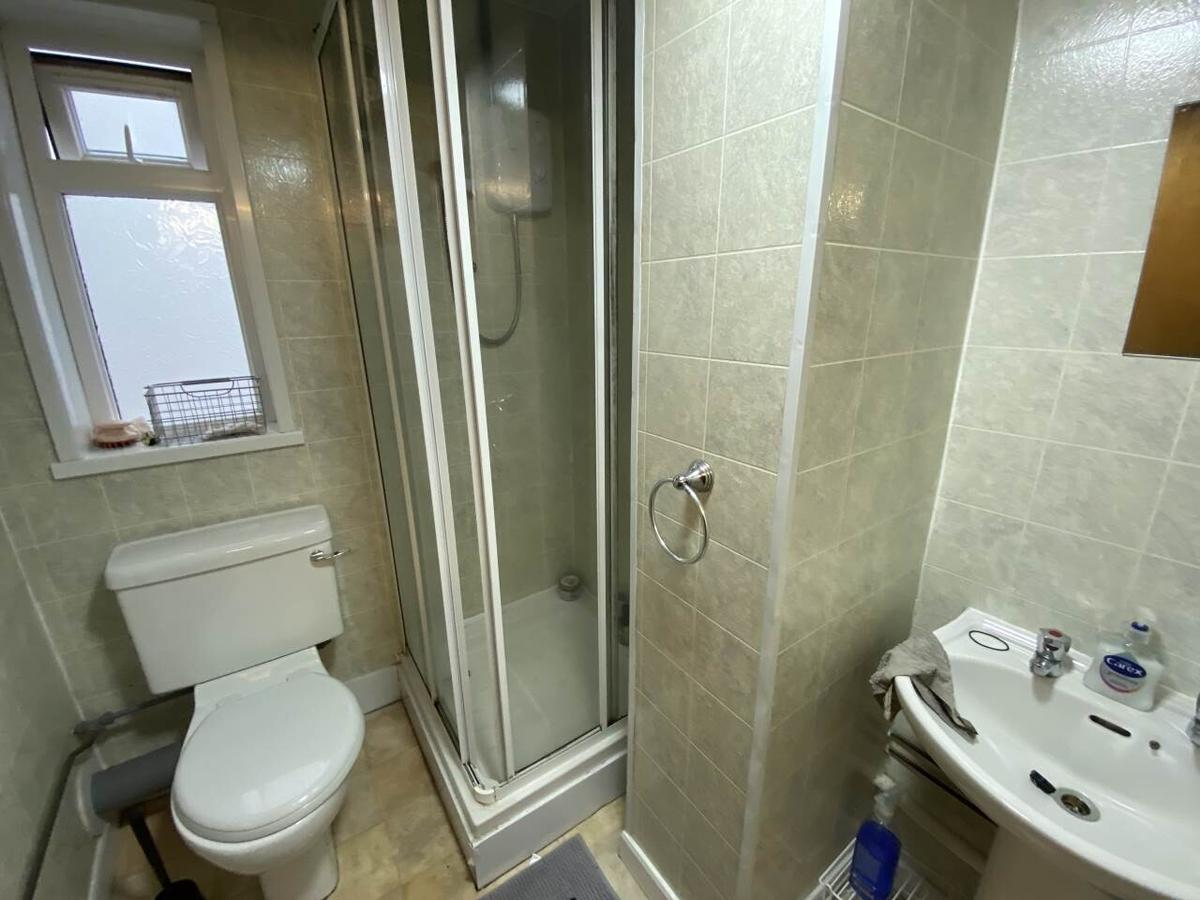 6 bedroom house for rent Woodville Road Cardiff, CF24 4DW | UniHomes