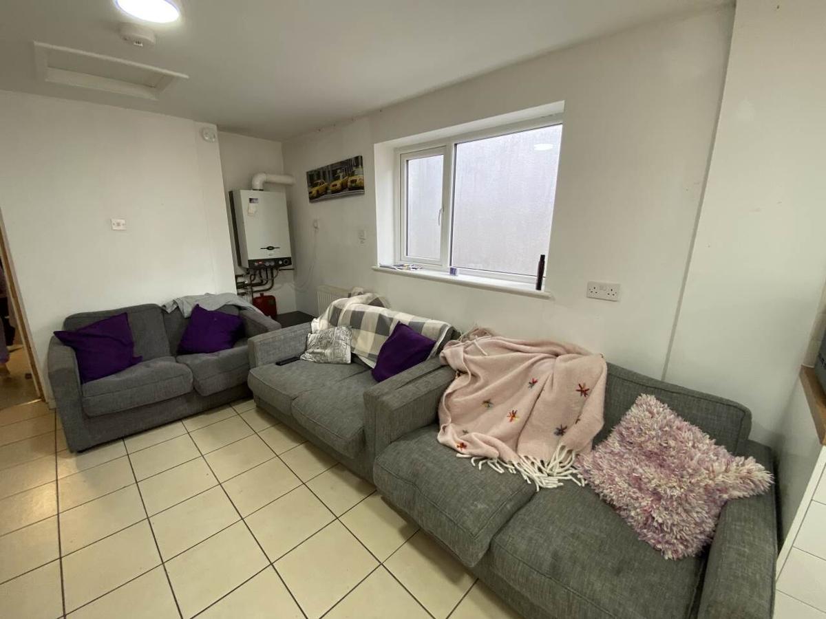 6 bedroom house for rent Woodville Road Cardiff, CF24 4DW | UniHomes