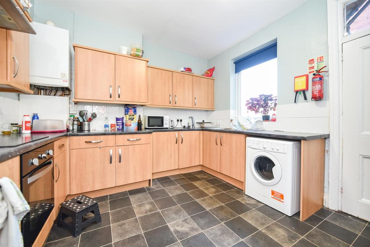 6 bedroom house for rent Rossington Road Sheffield, S11 8SA | UniHomes