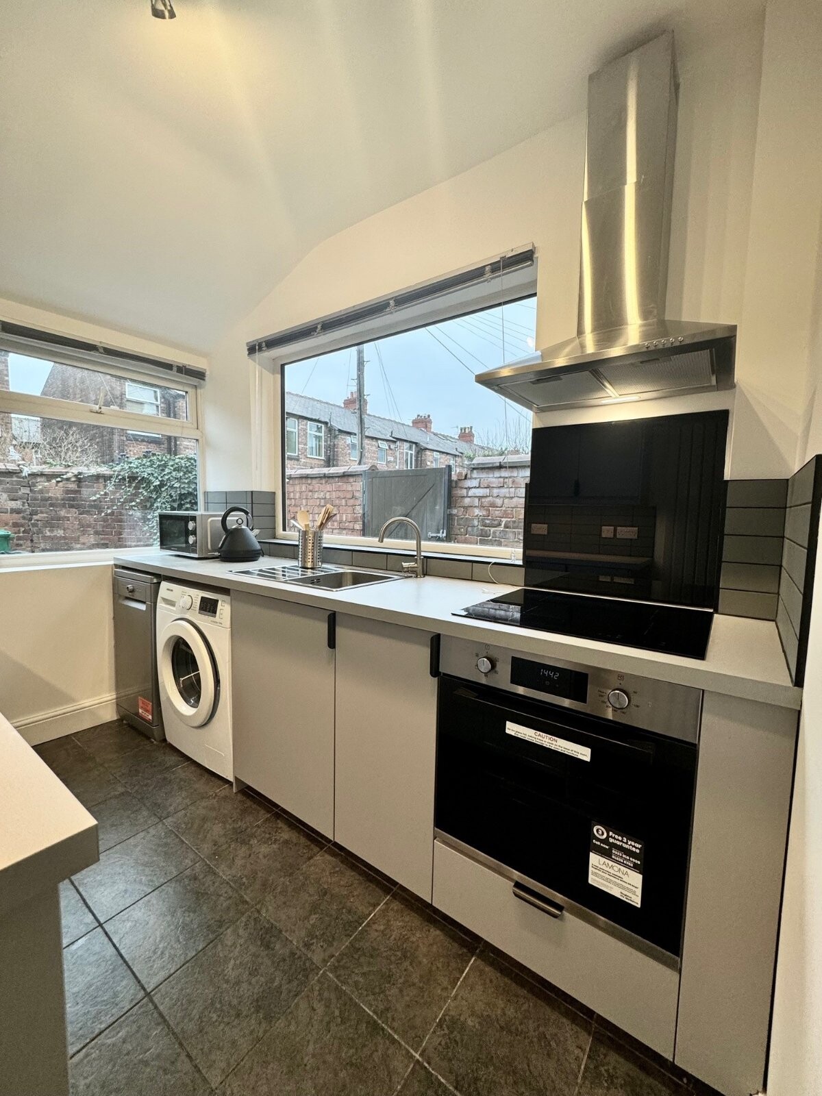 3 bedroom house for rent Horton Road Manchester, M14 7GD | UniHomes