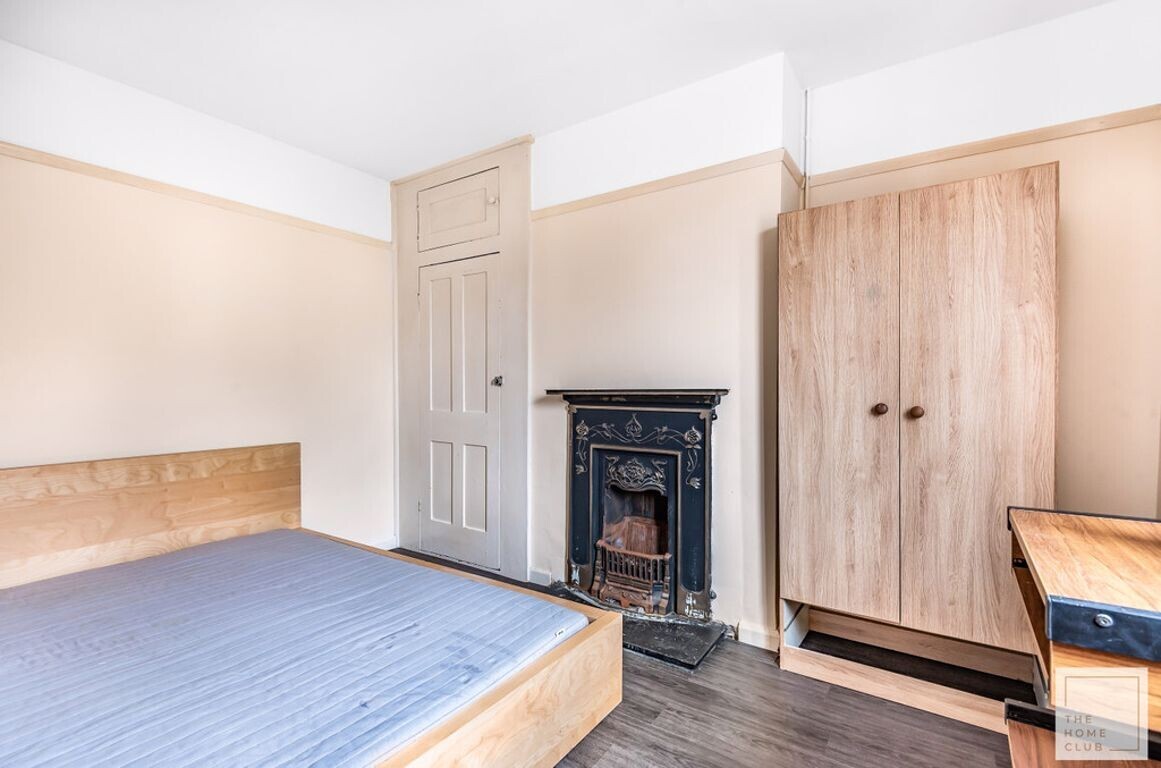 4 bedroom house for rent The Oval, Surrey, GU2 7TP | UniHomes