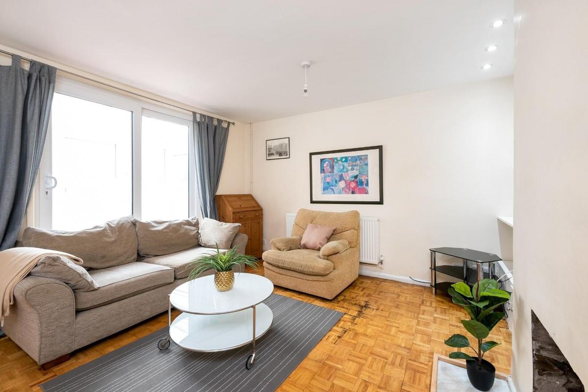 3 bedroom house for rent Moorfields Road Bath, BA2 2HP | UniHomes