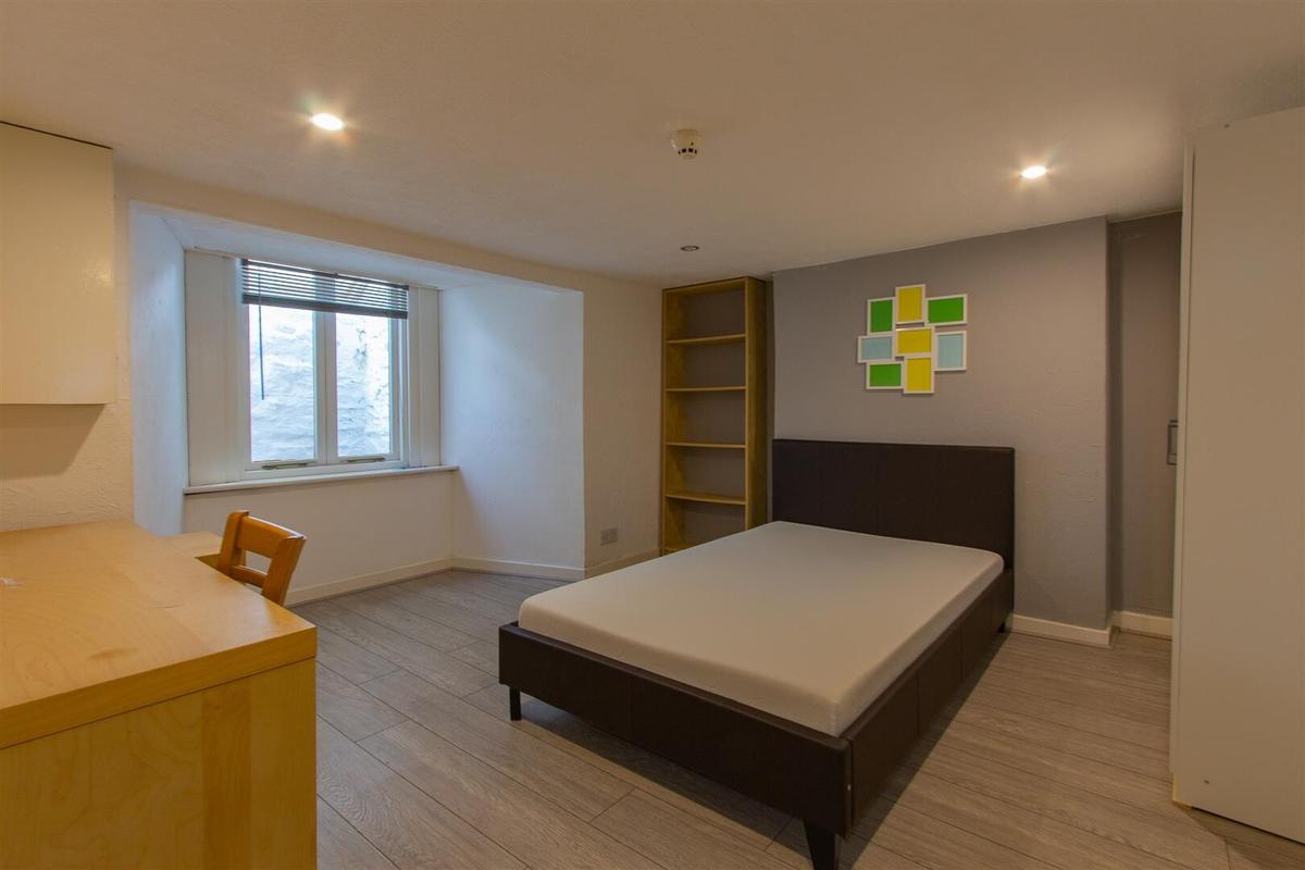 6 bedroom house for rent Cathays Terrace Cardiff, CF24 4HU | UniHomes