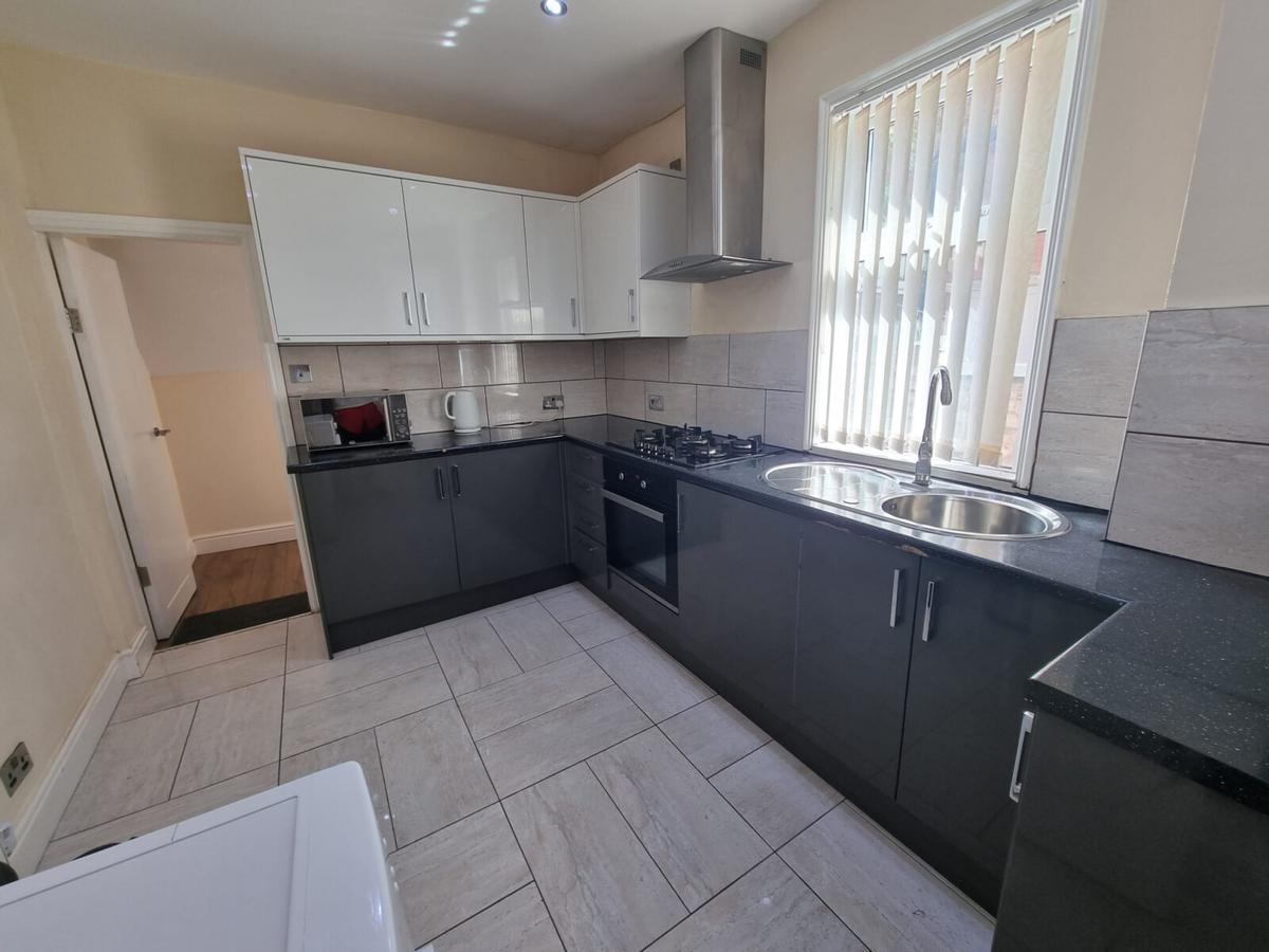 4 bedroom house for rent Manchester, Manchester, M14 7NF | UniHomes