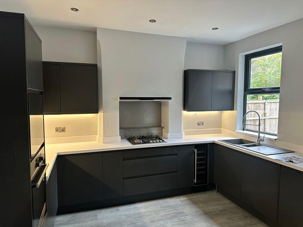 4 bedroom house for rent Charnwood Grove, Nottingham, NG2 7NT | UniHomes