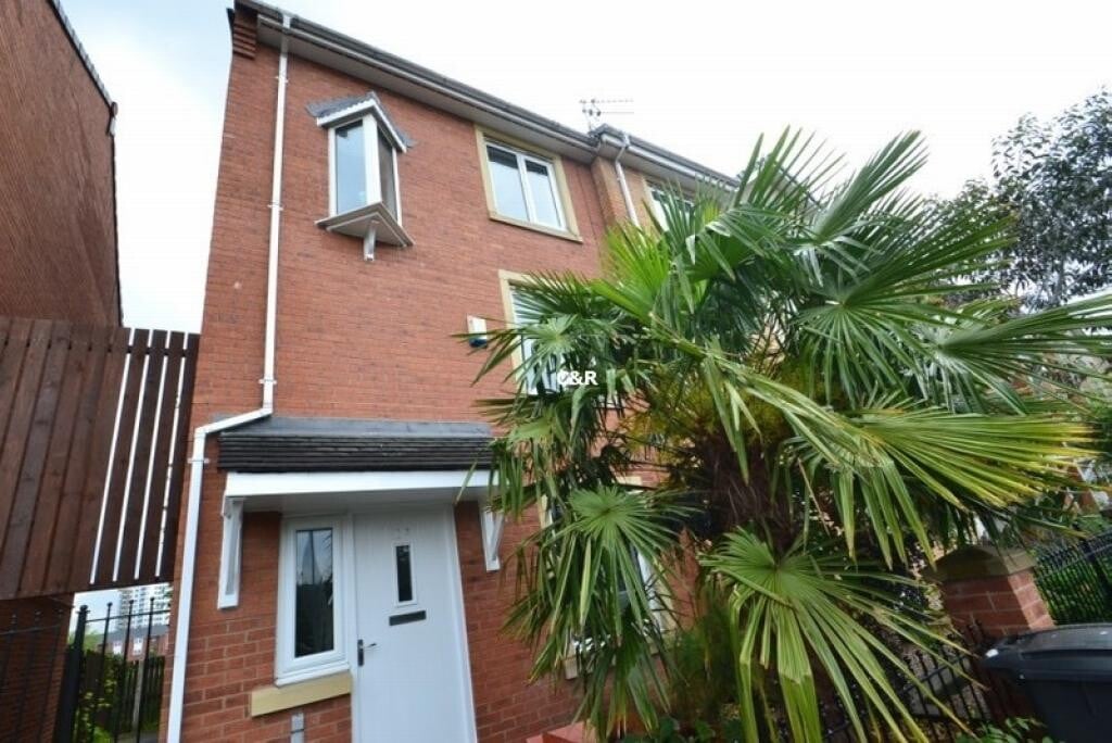 4 bedroom house for rent Hulme Manchester, Manchester, M15 5RP | UniHomes