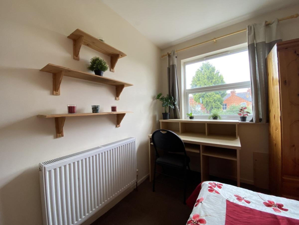 6 bedroom house for rent Bishops Road Reading, RG6 1NP | UniHomes