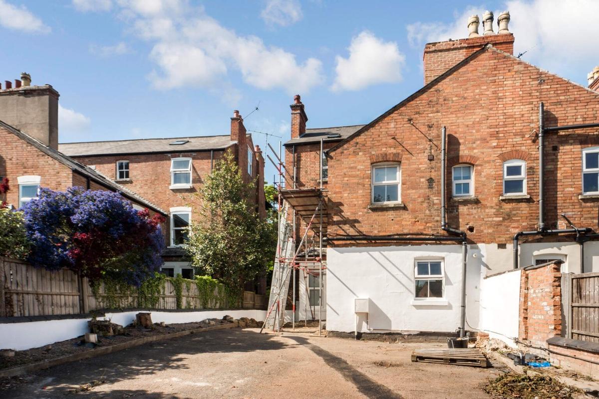 2 bedroom apartment for rent Mapperley Road Nottingham, NG3 5BF | UniHomes