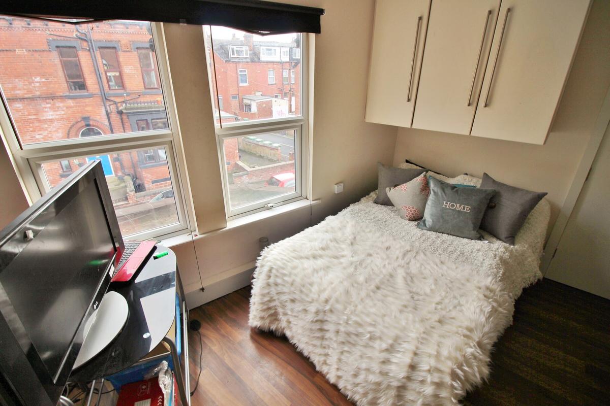 1 bedroom apartment for rent Norwood Terrace Bedsit 3 Leeds, LS6 1EA | UniHomes