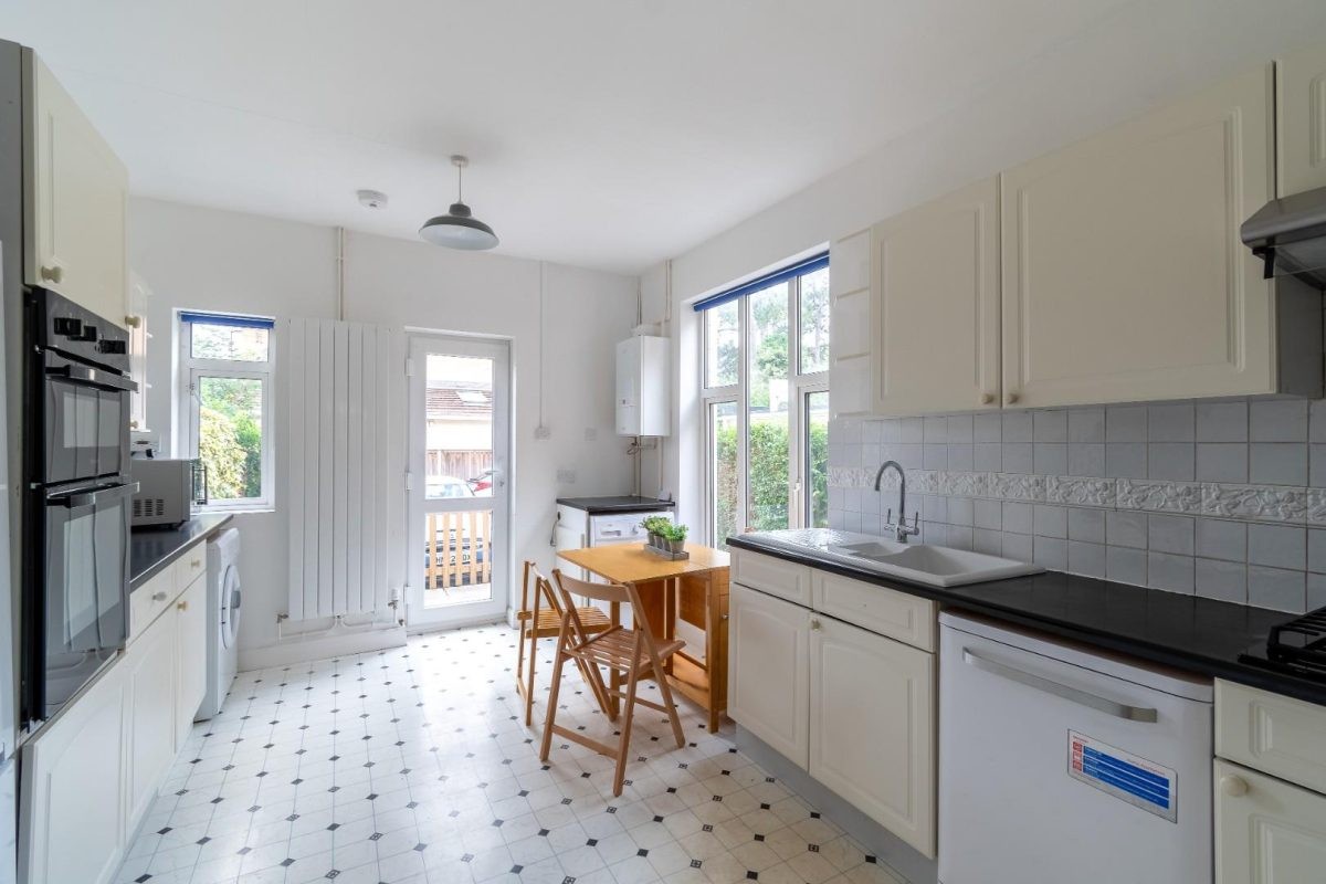 6 bedroom house for rent Combe Park Bath, BA1 3NE | UniHomes