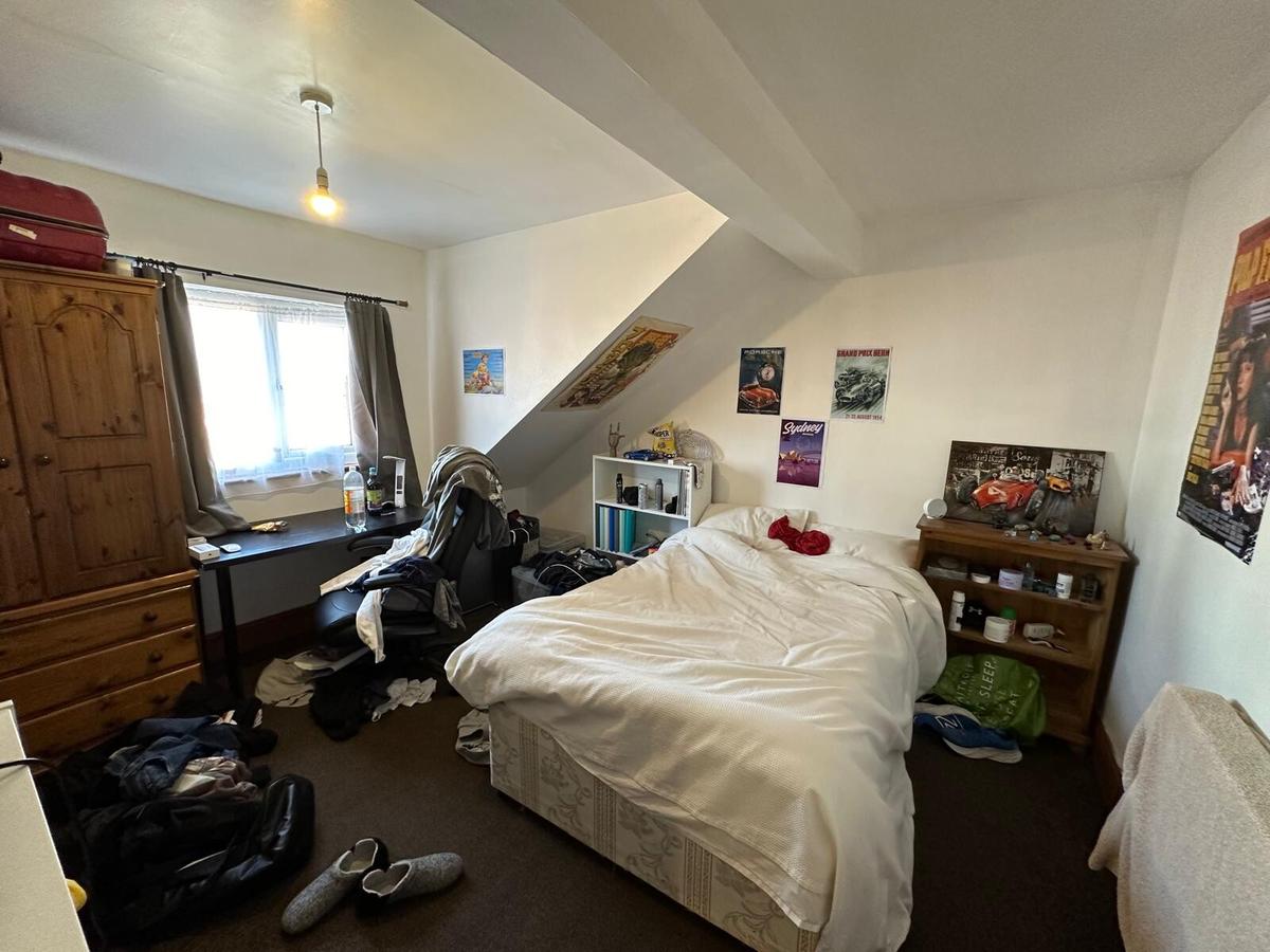 8 bedroom house for rent Manor Terrace Leeds, LS6 1BU | UniHomes