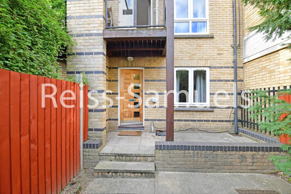 6 bedroom house for rent St. Davids Square, London, E14 3WH | UniHomes