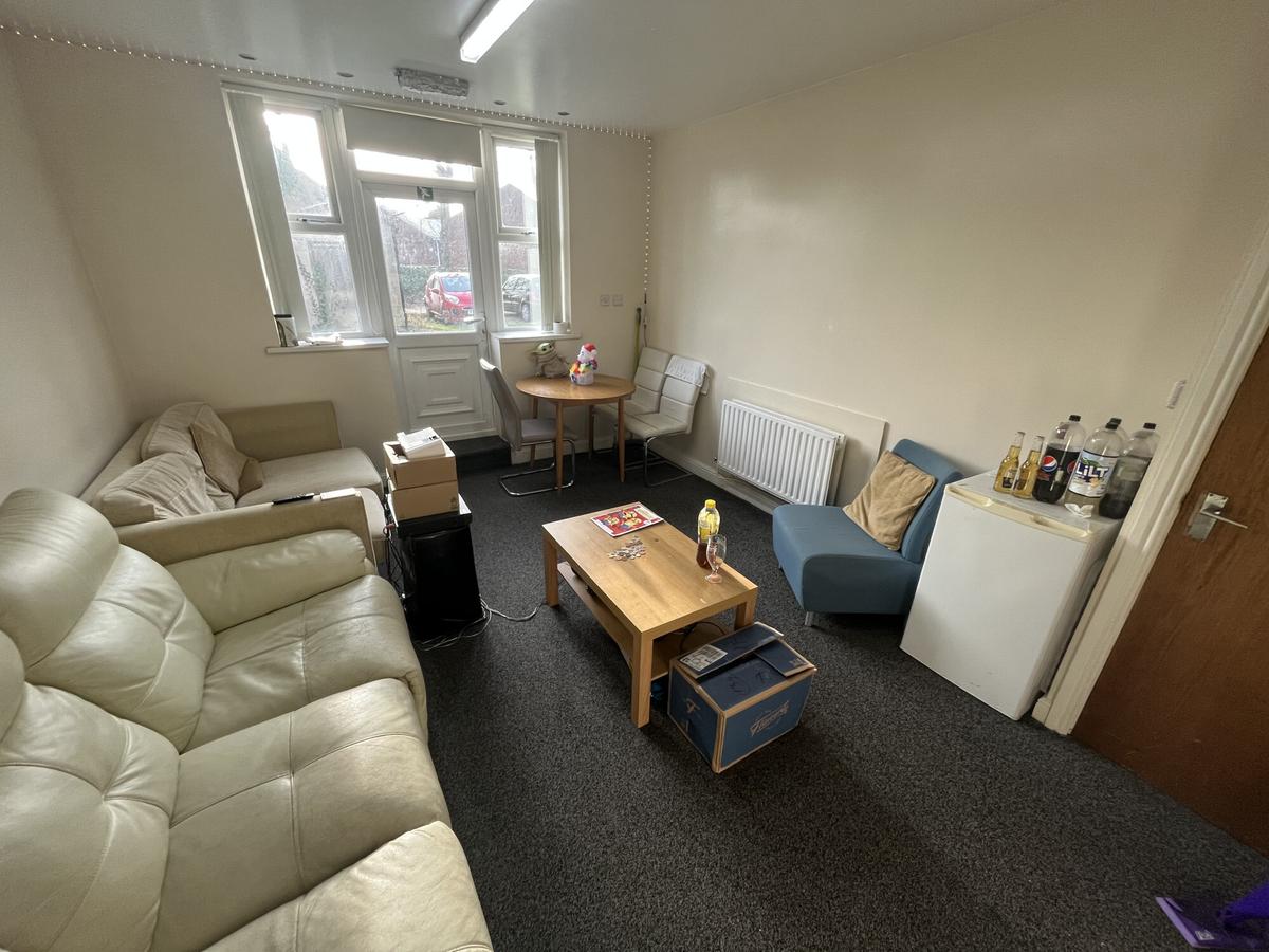 9 bedroom house for rent Cardigan Road, Leeds, LS6 3BJ | UniHomes