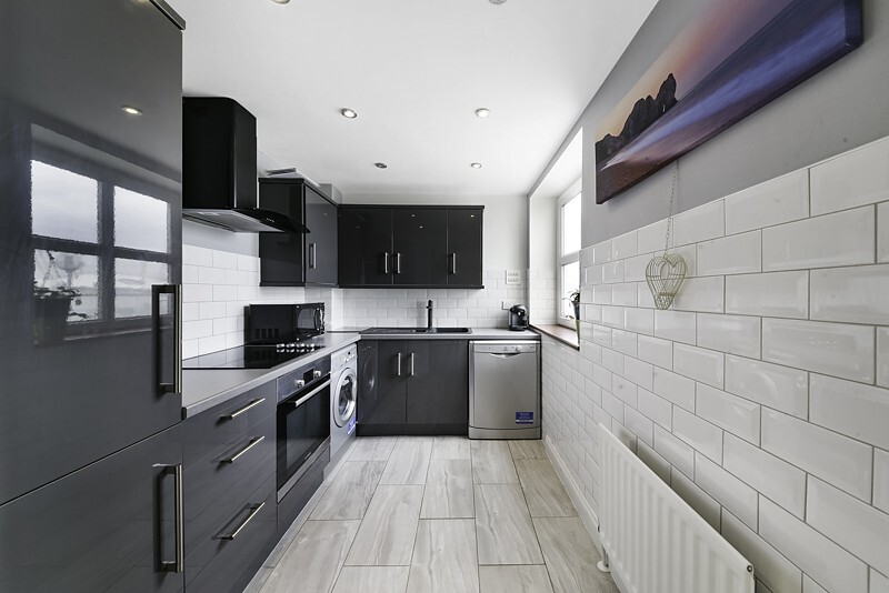 2 bedroom apartment for rent Millennium Drive London, E14 3GH | UniHomes