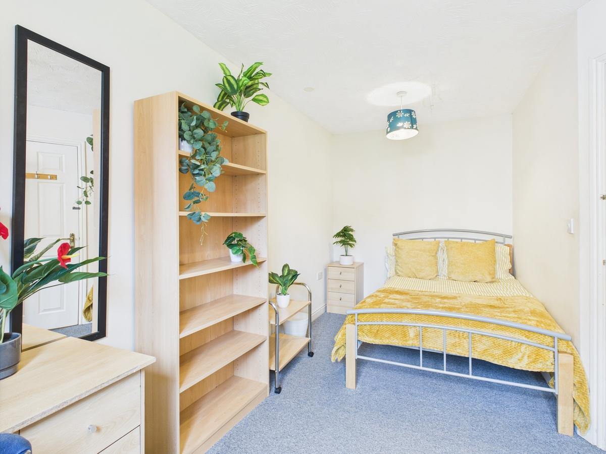 4 Bedroom House For Rent Alicante Way Norwich Nr5 8bx Unihomes