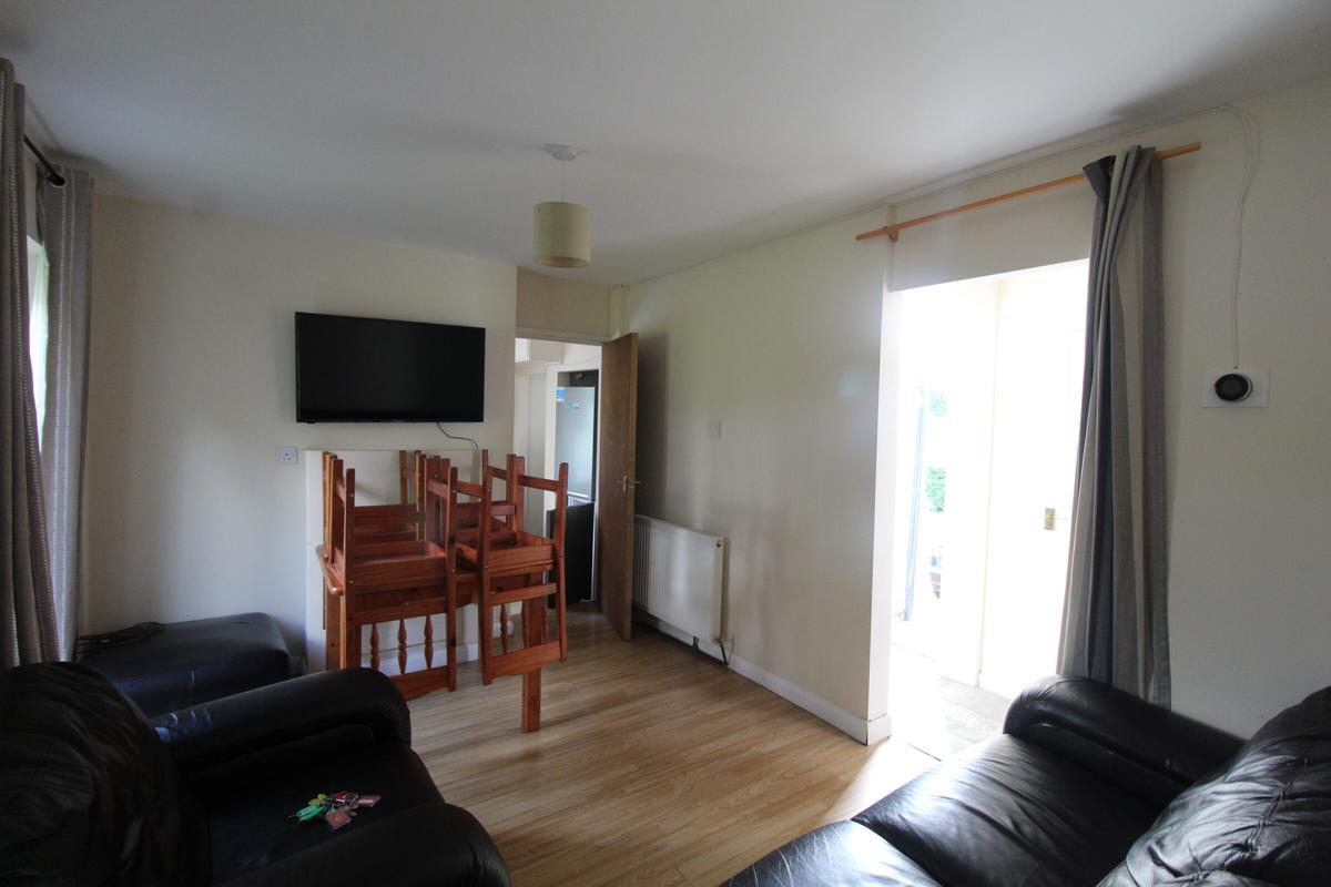 4 bedroom house for rent The Quadrangle, Surrey, GU2 7TT | UniHomes