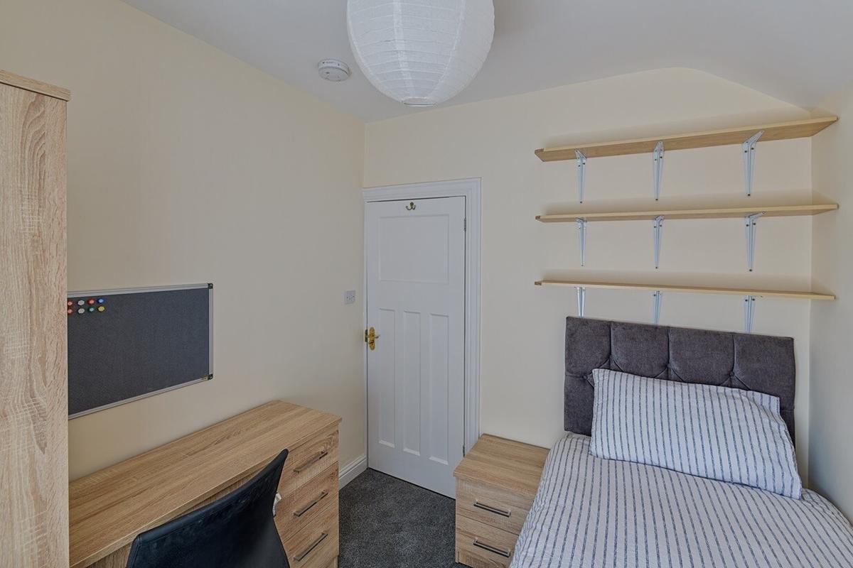 4 bedroom house for rent Victoria Road Manchester, M14 6DA | UniHomes