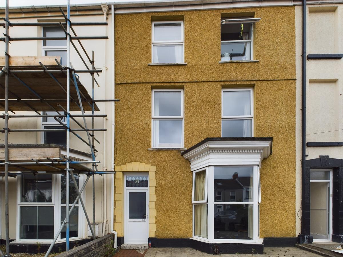 8 bedroom house for rent Brunswick Street Swansea, SA1 4JP | UniHomes