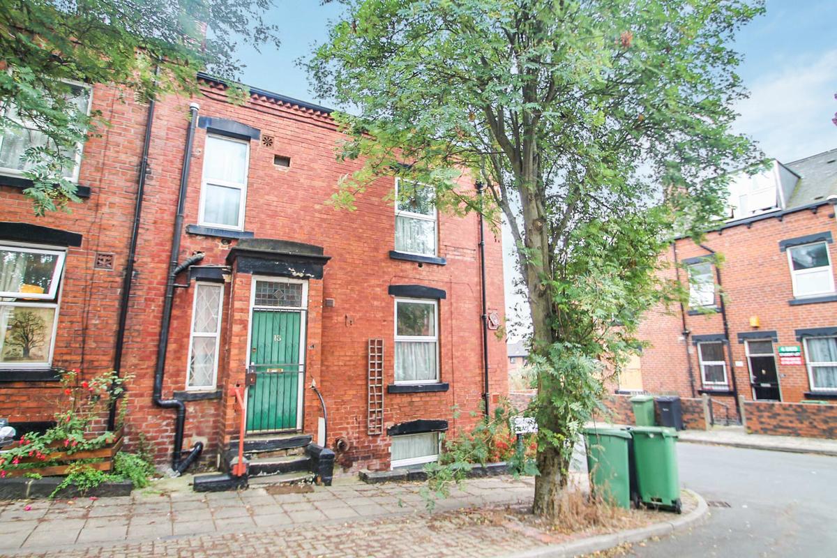 3 bedroom house for rent Quarry Mount Place, Leeds, LS6 2JF | UniHomes