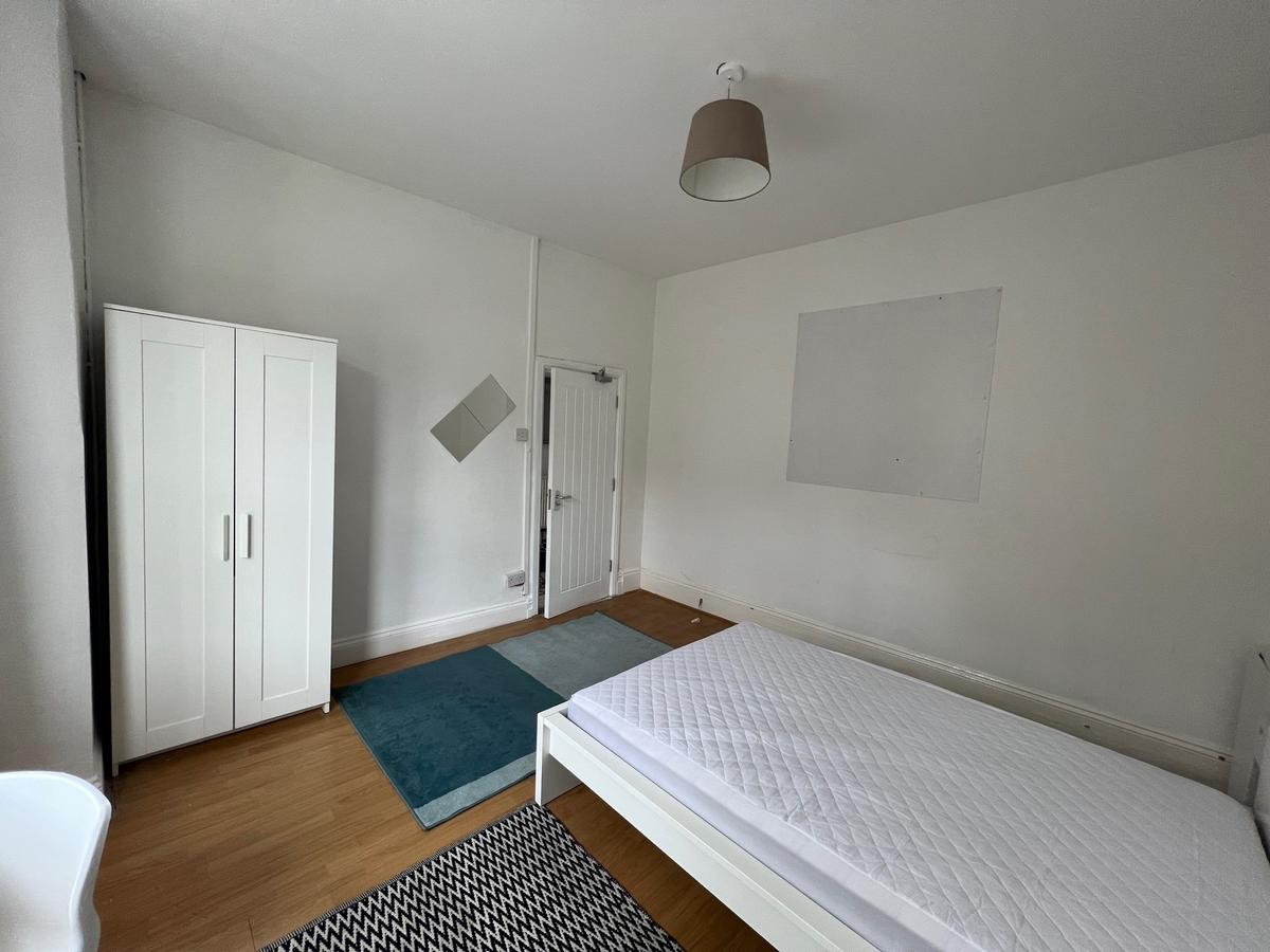7 bedroom house for rent Miskin Street, Cardiff, CF24 4AQ | UniHomes