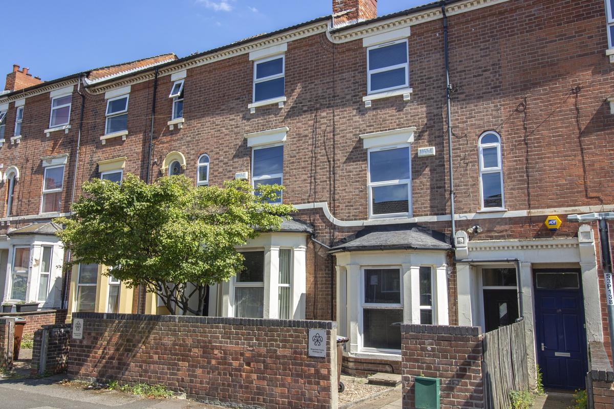 5 bedroom house for rent Portland Road Nottingham, NG7 4GP | UniHomes