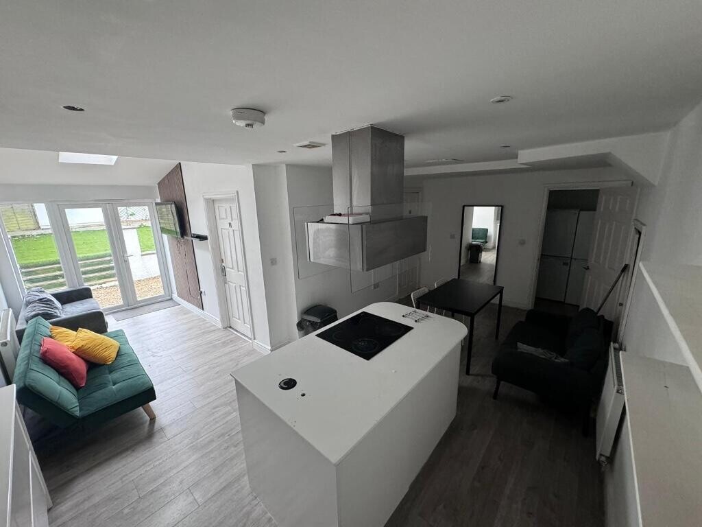 7 bedroom house for rent Wallscourt Road Bristol, BS34 7NR | UniHomes