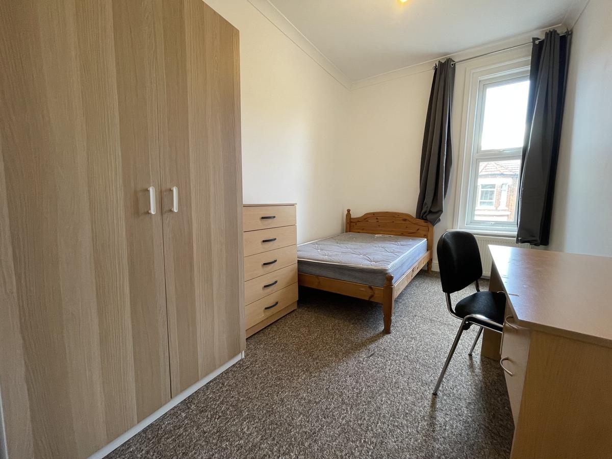 6 bedroom house for rent Polygon Southampton, SO15 2HJ | UniHomes