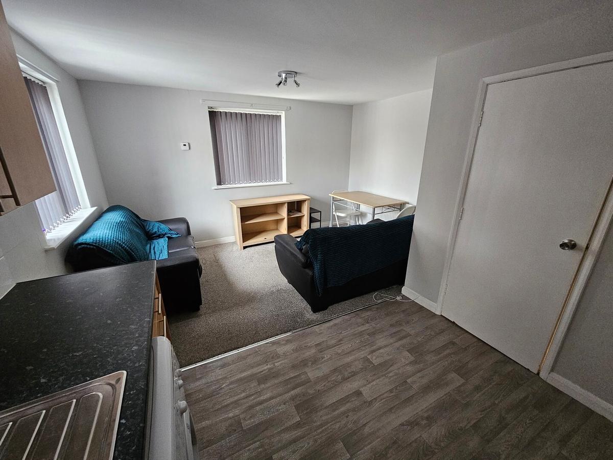 2 bedroom house for rent 50 - 56 De Grey Street Hull, HU5 2SA | UniHomes