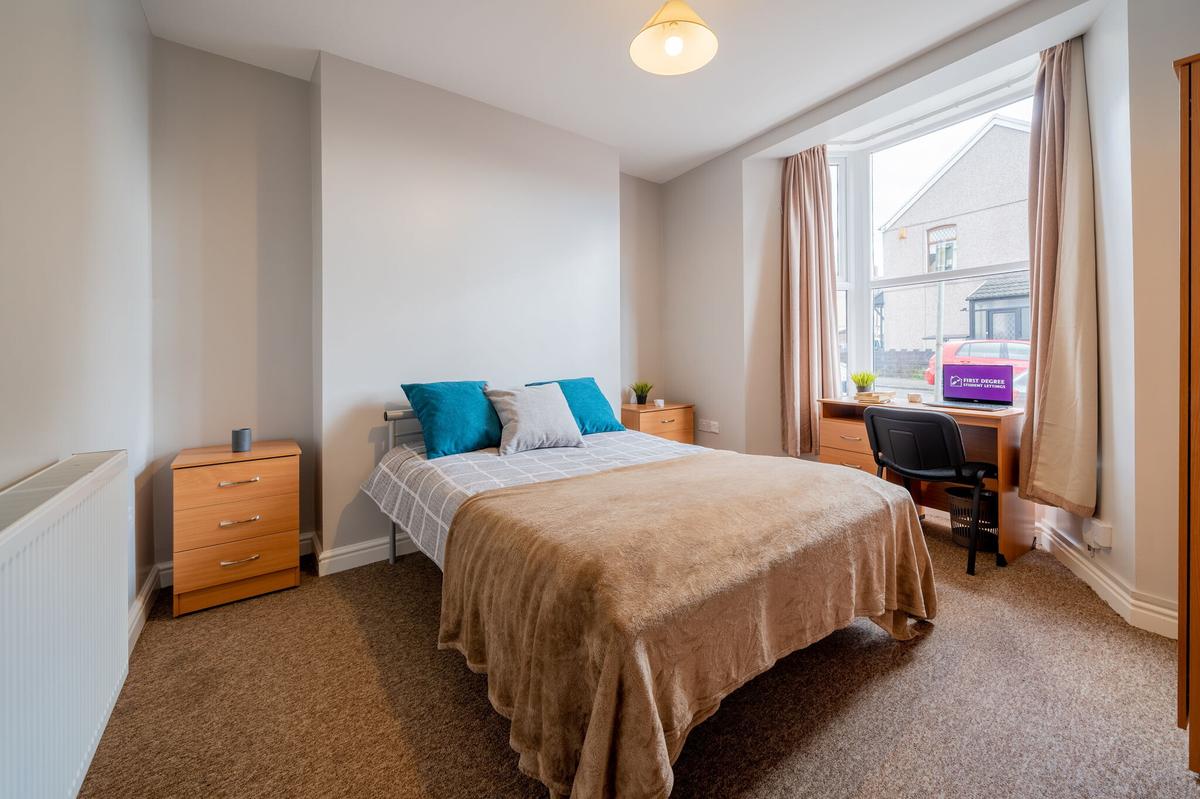 6 bedroom house for rent Rhyddings Terrace, Swansea, SA2 0DP | UniHomes