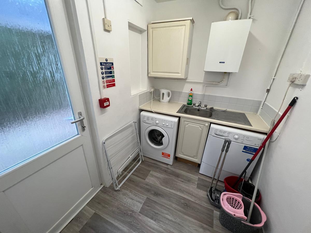 5 bedroom house for rent Maxwell Road Bournemouth, BH9 1DQ | UniHomes